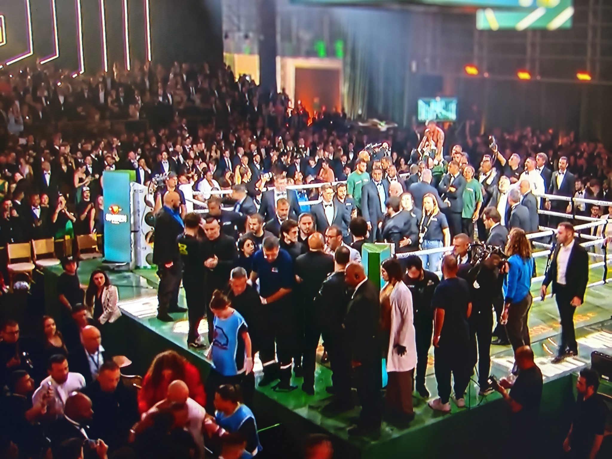 Noite de tensão e polêmica: Spaten Fight Night 2 entre Popó e Wanderlei Silva termina em ...